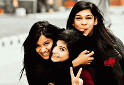 Three Cute Best Friends Forever And Always GIF | GIFDB.com