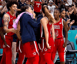 Usa Basketball Women's Team Huddle GIF | GIFDB.com