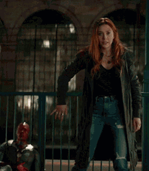 Wanda Maximoff Shaking Head GIF | GIFDB.com
