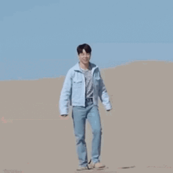 Wonwoo Running Meme GIF | GIFDB.com